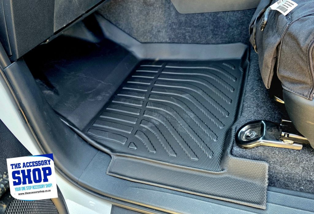 Toyota Hilux Rubber mat set Single or Double cab Moulded Revo 2016-226 ...