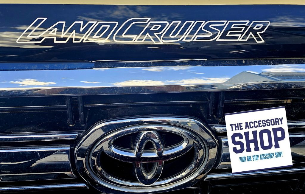 Toyota Landcruiser 79 & 76 Series Bonnet Guard Black with logo Or Clear ...