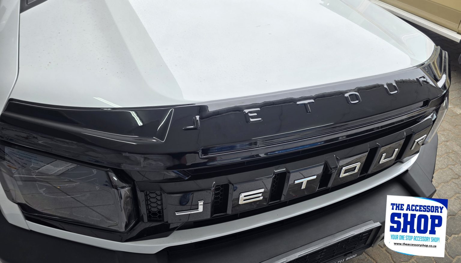 Jetour T2 Bonnet Guard With Name Stick On (Gloss Black) 2025- - The ...